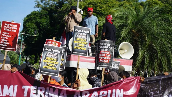 Demo KPU Massa CIE-Pemuda Moeslim Minta Semua Pihak Lapang Dada