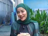 Olla Ramlan Santai Lebaran Tanpa Pasangan