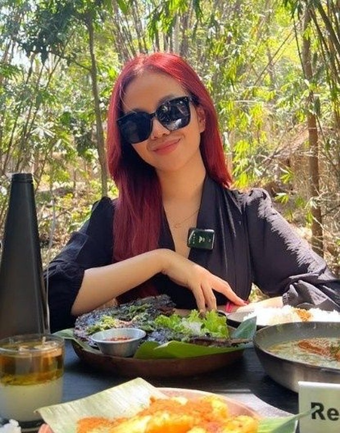 Mayang Lucyana Hobi Traveling Sekaligus Kulineran Bareng Sang Ayah