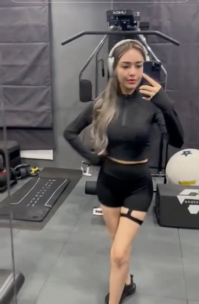 5 Foto Penampilan Terbaru Amanda Manopo yang Makin Cantik, Pamer Body Goals