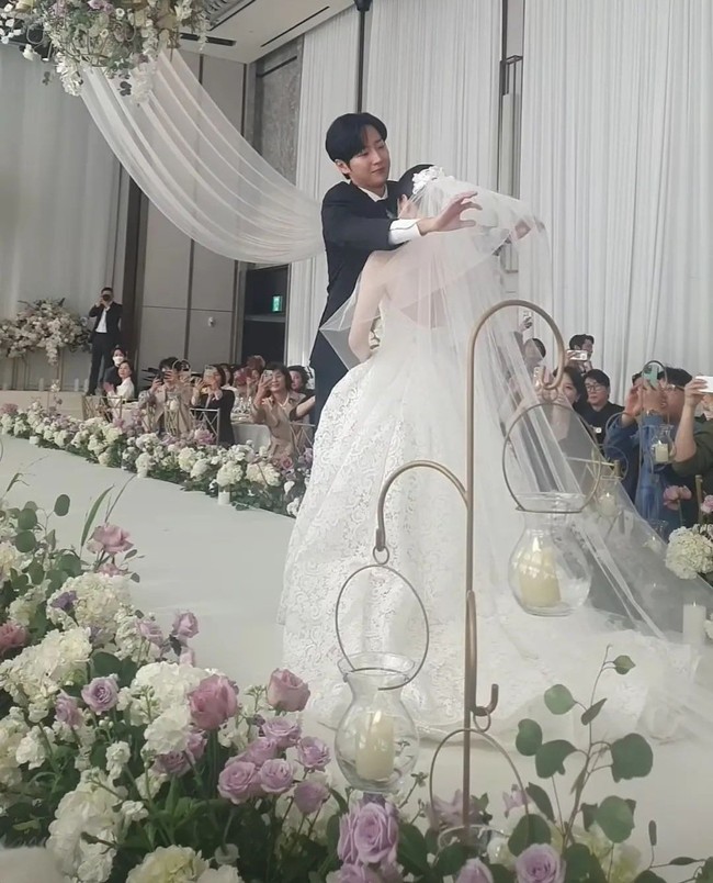 7 Foto Pernikahan Artis Drakor Lee Sang Yeob, Akhiri Masa Lajang di Usia 40