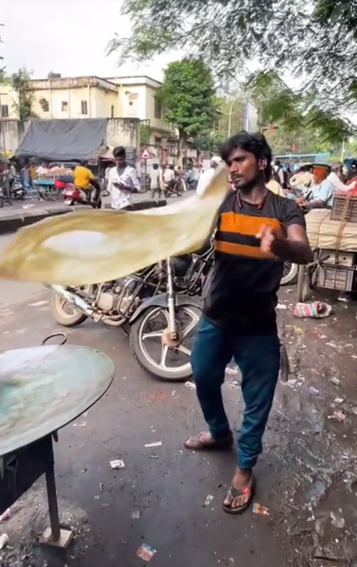10 Penjual Makanan India yang Viral di TikTok, Bikin Bergidik!