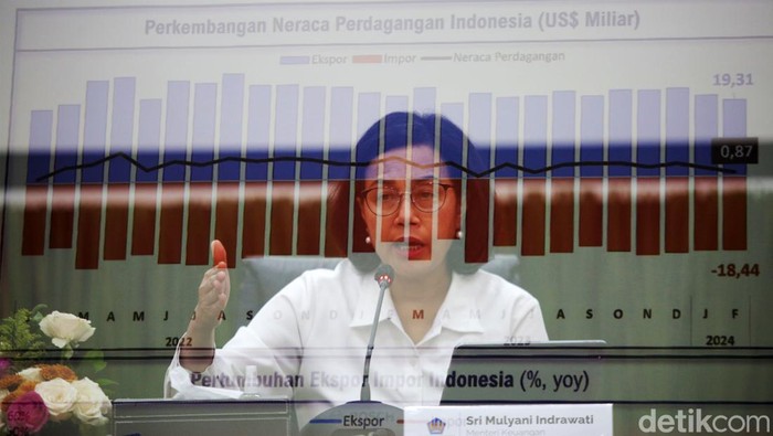 Momen Sri Mulyani Umumkan APBN Masih Surplus Rp 22,8 Triliun