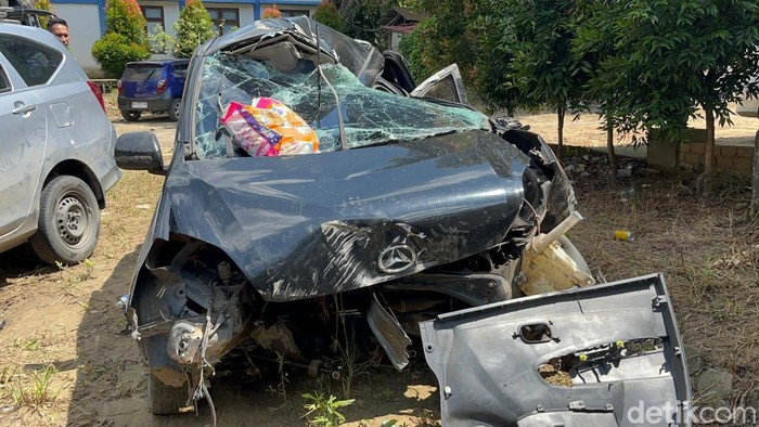 7 Fakta Tewasnya Dokter Dwi yang Kecelakaan Dikejar-Dituduh Maling Mobil 7 Fakta Tewasnya Dokter Dwi yang Kecelakaan Dikejar-Dituduh Maling Mobil