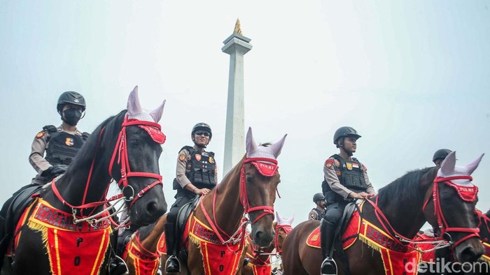 Apel Gelar Pasukan Operasi Ketupat 2024 di Monas untuk Amankan Mudik