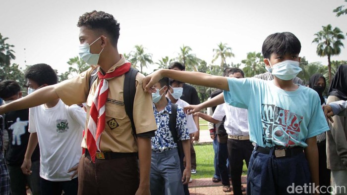 Ratusan Pelajar Konvoi Hendak Tawuran Disetrap di Balai Kota DKI