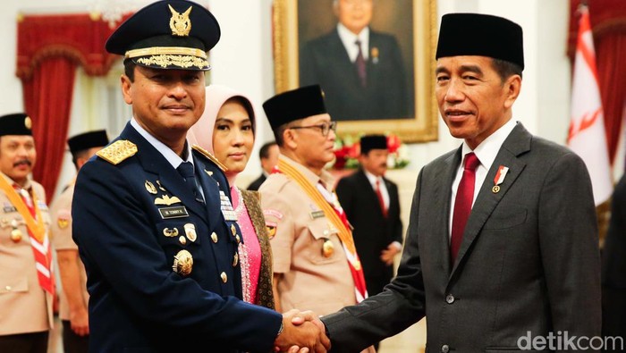 Potret Jokowi Lantik Marsdya Tonny Harjono Jadi KSAU