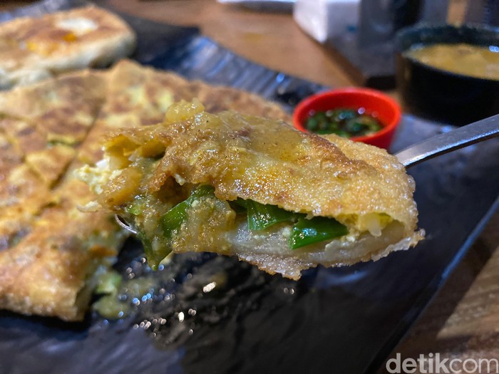 Martabak Kari yang Gurih Sedap Ini Legendaris di Palembang