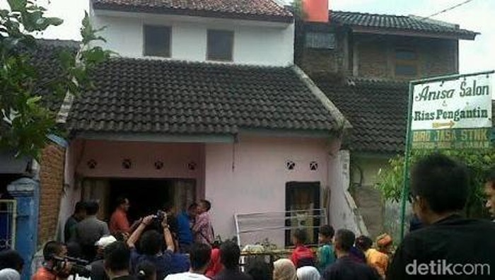 Dendam Mekanik di Balik Kematian Tragis Vokalis Band Metal Bandung Dendam Mekanik di Balik Kematian Tragis Vokalis Band Metal Bandung
