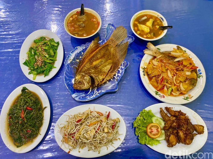 Asam Segar Pindang Patin dan Aneka Sajian Seafood Lezat di Warung Ini