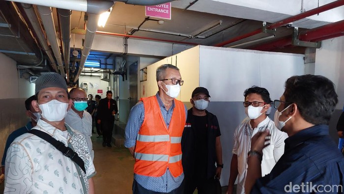 Pj Walkot Cirebon Soroti Tewasnya 4 Teknisi di Ruang Septic Tank CSB Mall Pj Walkot Cirebon Soroti Tewasnya 4 Teknisi di Ruang Septic Tank CSB Mall