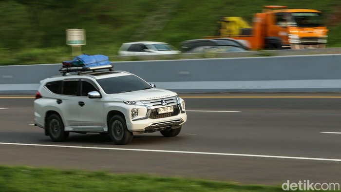 Situasi One Way Arus Balik di Tol Cipali, Ramai Lancar