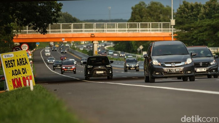 Situasi One Way Arus Balik di Tol Cipali, Ramai Lancar