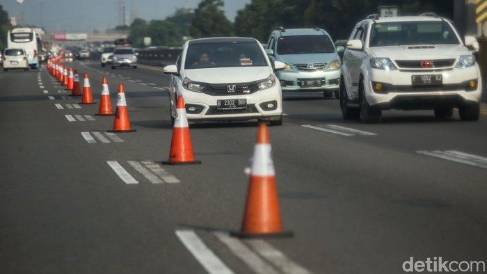 Urai Macet Arus Balik, Contraflow Tol Japek Dibuat 2 Lajur