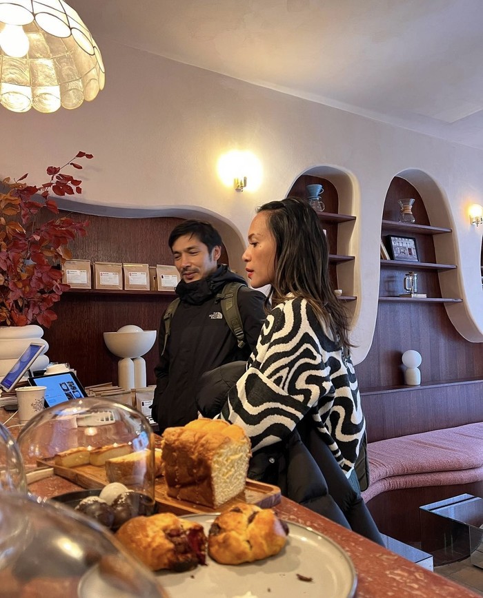 Kulineran Seru Inong Ayu, Istri Abimana Aryasatya yang Sedang Hamil