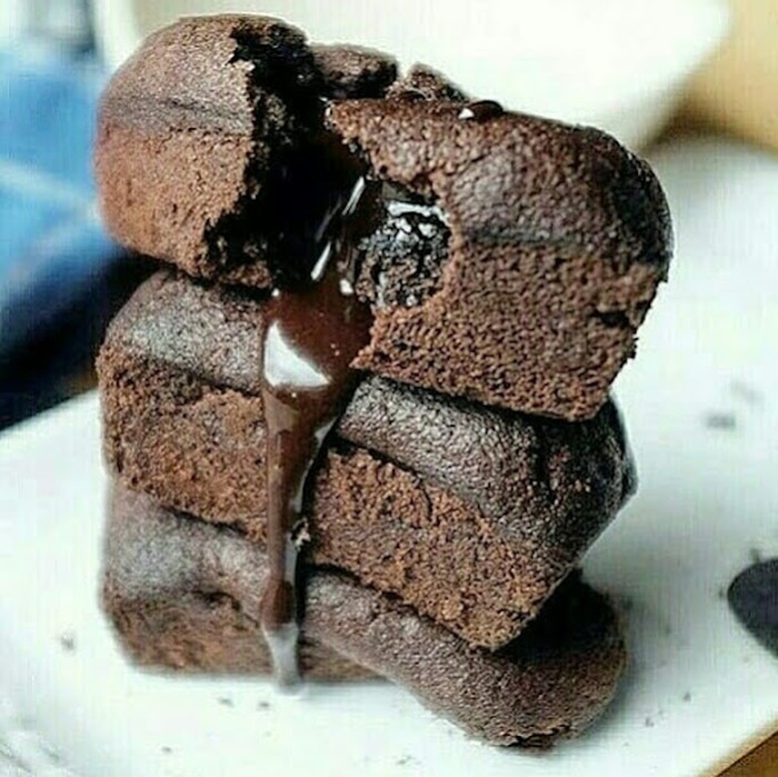 20 Kue Balok yang Empuk Legit Ada di Sini
