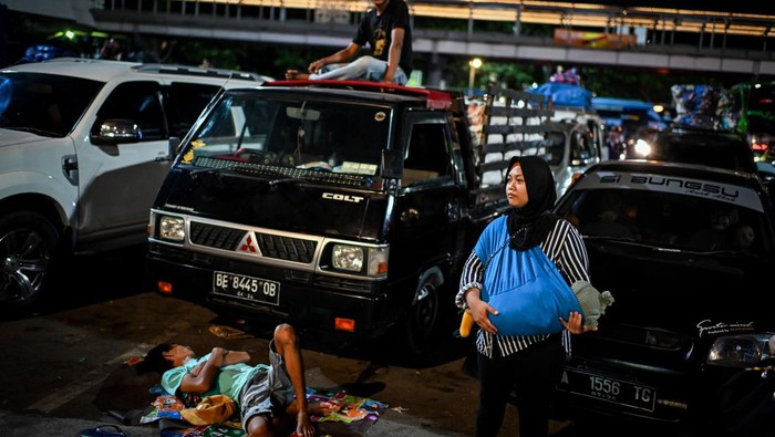 Secuil Kisah Memeluk Rindu Melangkah Pulang