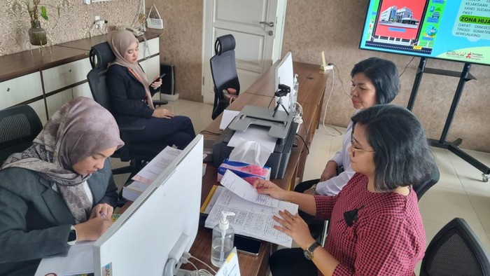 Polda Sumut Limpahkan Berkas IRT Tipu Warga Modus Masuk Akpol ke Jaksa Polda Sumut Limpahkan Berkas IRT Tipu Warga Modus Masuk Akpol ke Jaksa