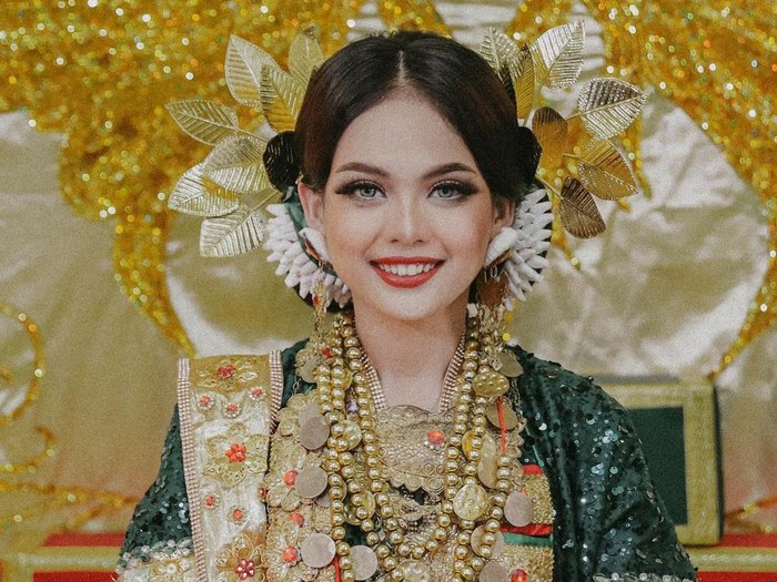 Pangling, Tampilan Putri DA di Acara Adat Bugis Mappacci Jelang Pernikahan