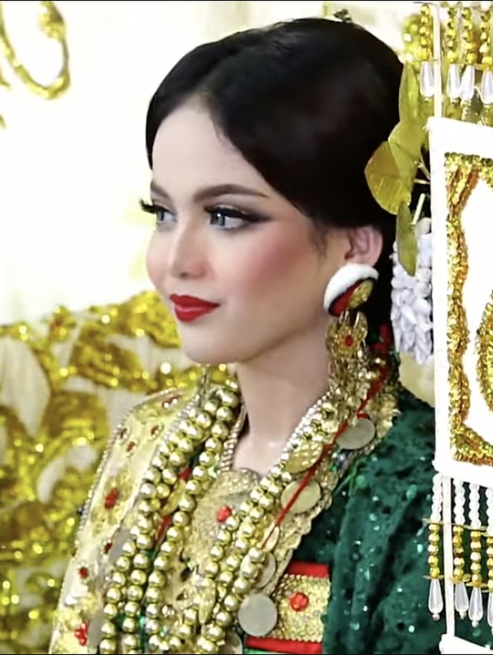 Pangling, Tampilan Putri DA di Acara Adat Bugis Mappacci Jelang Pernikahan