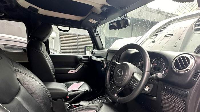 Potret Luar-Dalam Jeep Rubicon Bekas Mario Dandy yang Dilelang Rp 800 ...
