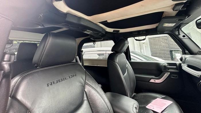 Potret Luar-Dalam Jeep Rubicon Bekas Mario Dandy yang Dilelang Rp 800 ...