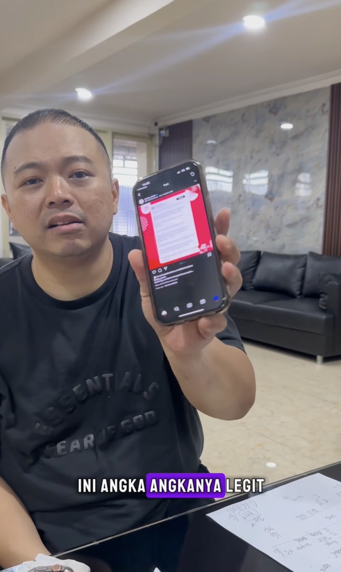 Bikin Chef Arnold KO di Ring Tinju, Ini Sosok Codeblu Saat Review Kuliner