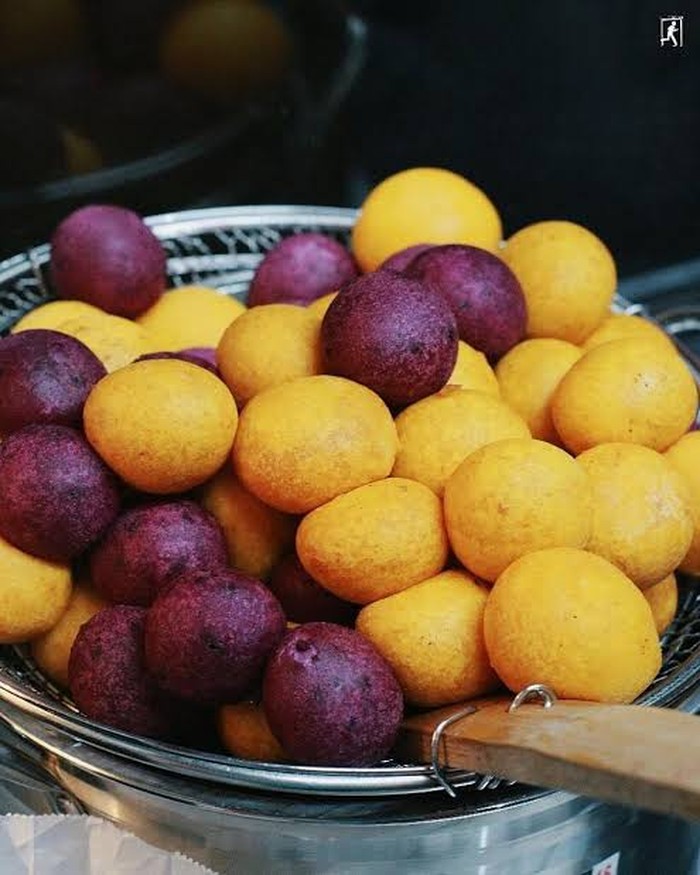 Kriuk! 20 Bola-bola Ubi Manis Renyah Ada di Sini!