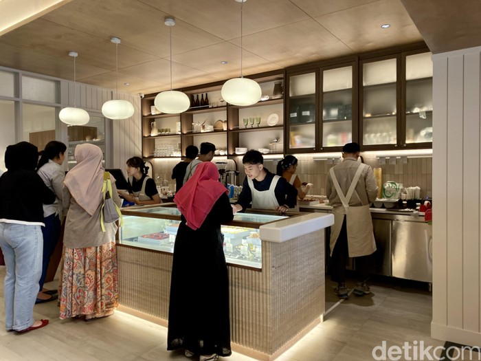 Lembut Legit Tiramisu Maiku dengan Paduan Maple Cinnamon Oat Latte