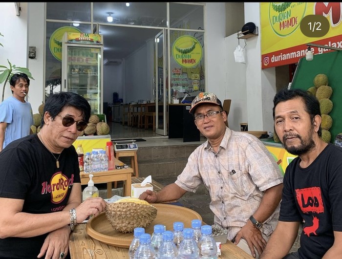 Keseruan Parto Saat Makan Durian hingga Kulineran Bareng Keluarga