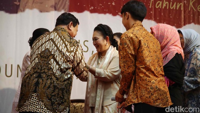 Momen Prabowo Hadiri HUT Adik Ibu Tien Soeharto