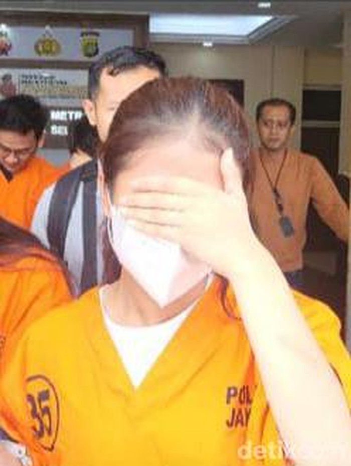 Potret Chandrika Chika Celoteh Mau ke 'Mal' Lido