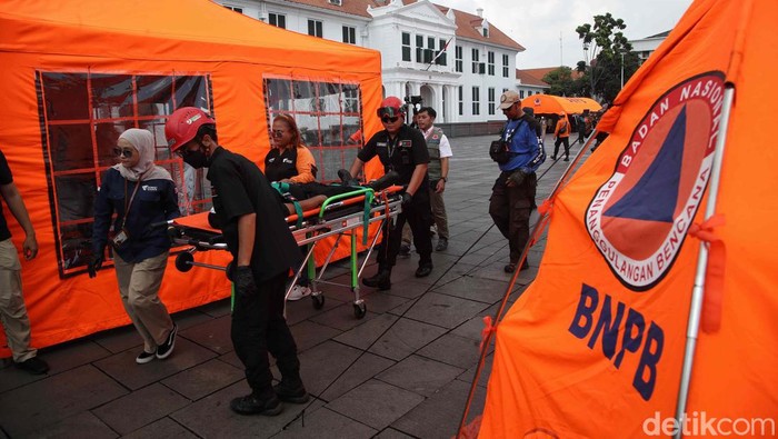Pelajar Ikuti Simulasi Kesiapsiagaan Bencana di Kota Tua