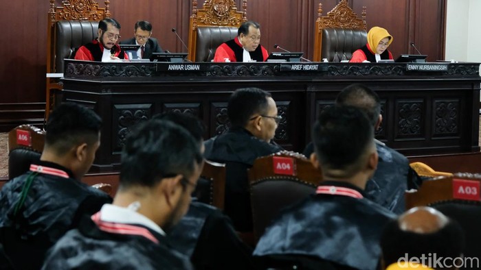 Potret Sidang Perdana Sengketa Pileg 2024 Di Mk