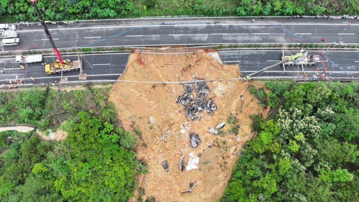 Penampakan Jalan Tol Runtuh di China yang Tewaskan 36 Orang