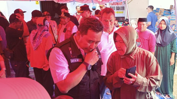 Alasan Mensos Risma Ajak Warga Jadi Peternak Usai Banjir-Longsor ... Alasan Mensos Risma Ajak Warga Jadi Peternak Usai Banjir-Longsor ...