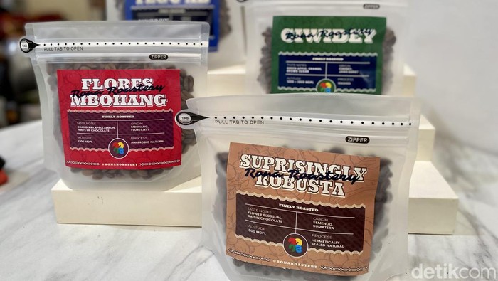 Sluurp! Uniknya Kopi Mocktail Gadis Kretek 'Dasiyah' di Kafe Slow Bar Ini