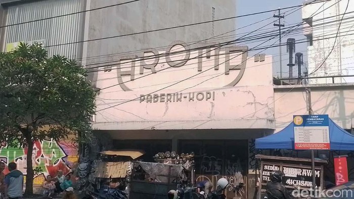 Berjalan Kaki, Cara Berbeda Menikmati Kota Bandung