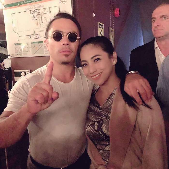 Siti KDI Kulineran di Restoran Salt Bae dan Resto Chef Burak