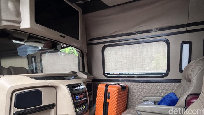 Mengintip Interior Mewah Mobil Mercy Sprinter SYL yang Disita KPK