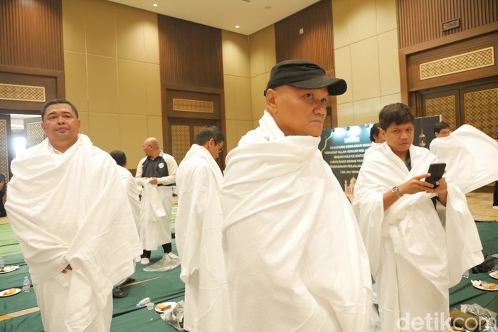 Pengusaha hingga Promotor Musik Ikuti Manasik Praktik di Hotel Sultan