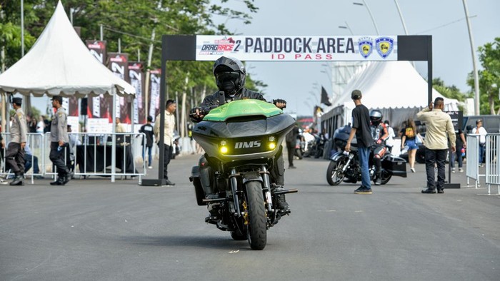 Potret Balapan Drag Moge Harley Davidson Terbesar di Indonesia