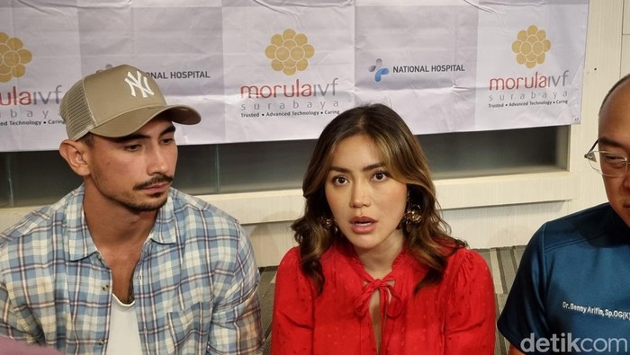 Ini Alasan Jessica Iskandar Program Hamil Anak Ketiga Lewat Bayi Tabung Ini Alasan Jessica Iskandar Program Hamil Anak Ketiga Lewat Bayi Tabung