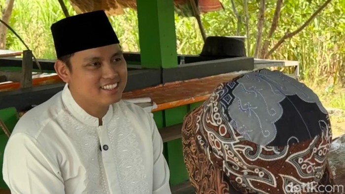 Isu Duet dengan Raffi Ahmad di Pilgub Jateng, Ini Kata Bupati Kendal Dico Isu Duet dengan Raffi Ahmad di Pilgub Jateng, Ini Kata Bupati Kendal Dico