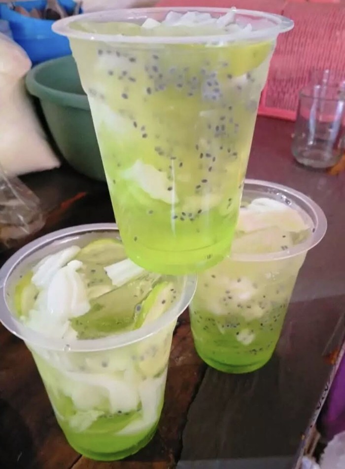 Slurrp! Segarnya 20 Es Kuwut Rp 5.000an Ada di Sini