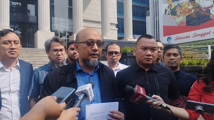 Novel Baswedan dkk Gugat UU KPK soal Batas Usia Pimpinan KPK ke MK Novel Baswedan dkk Gugat UU KPK soal Batas Usia Pimpinan KPK ke MK