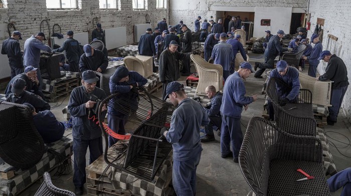 Mengintip Aktivitas Tawanan Perang di Penjara Ukraina