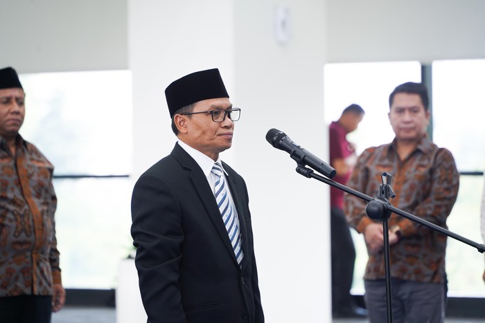 UIII Punya Rektor Baru! Prof Jamhari Makruf Suksesor Prof Komaruddin ...