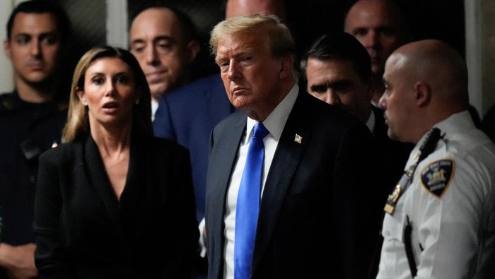 Ekspresi Donald Trump Usai Divonis Bersalah dalam Kasus Uang Tutup Mulut