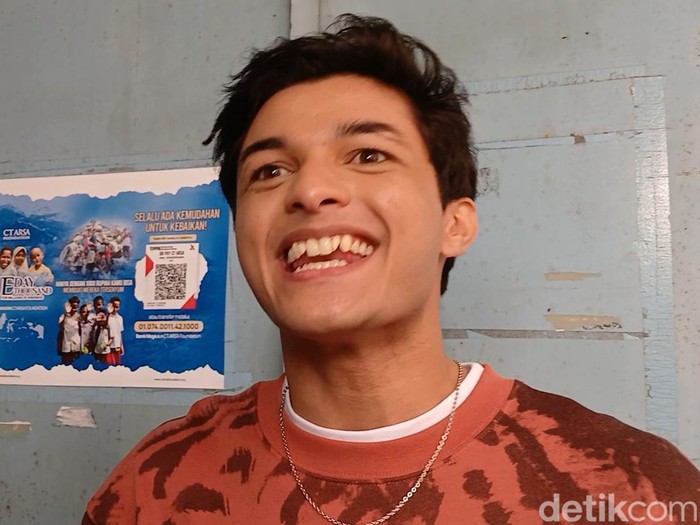 Senyum Fahad Haydra, Pemeran Egi di Vina: Sebelum 7 Hari